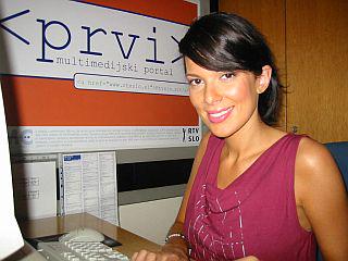 Iris in lepotičke v seksi perilu - RTV SLO