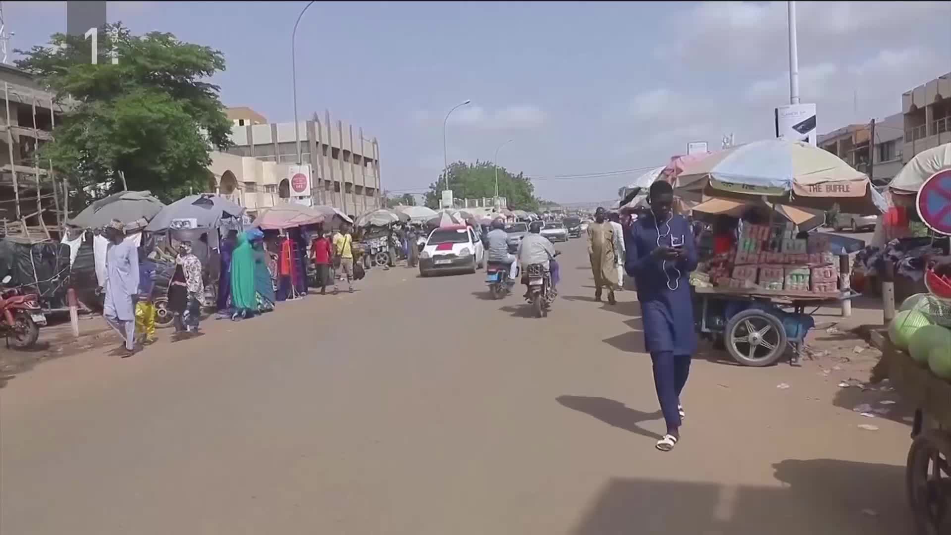 V Nigru državni udar