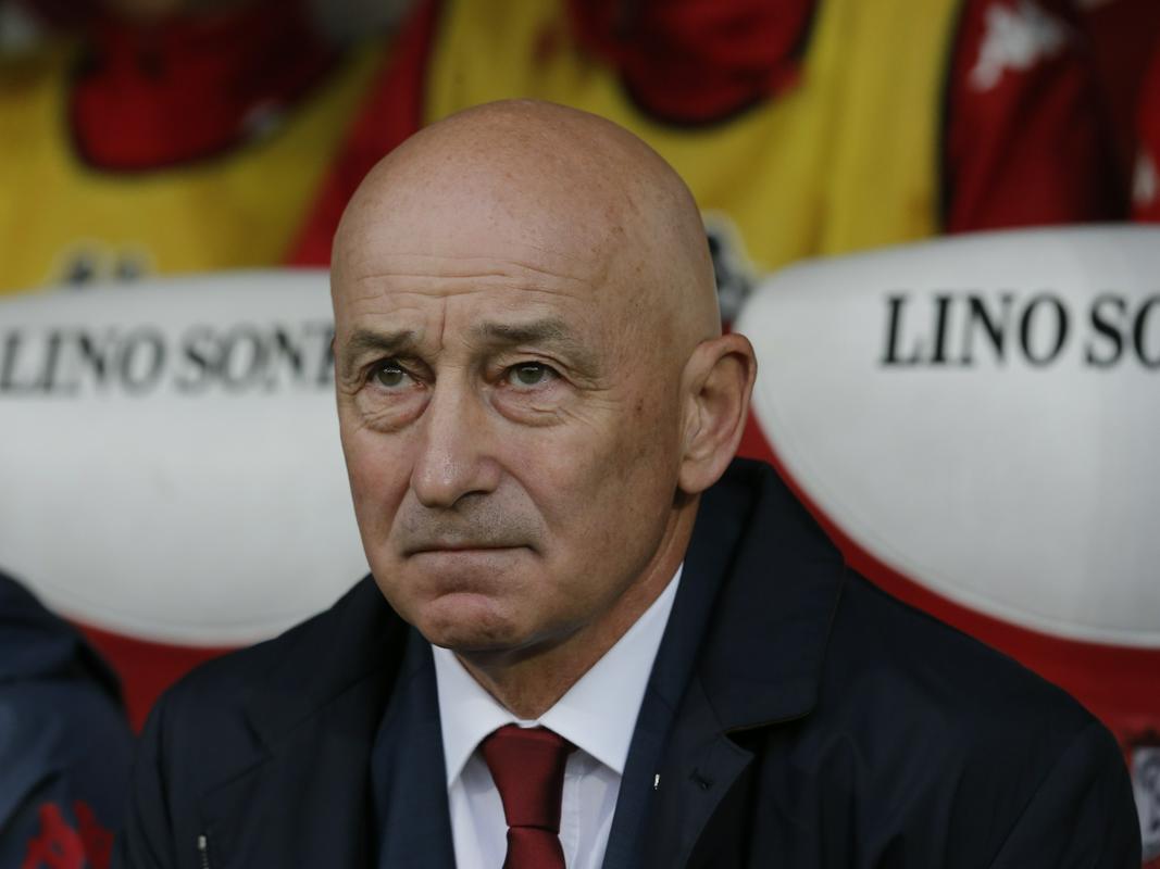 Slavoljub Muslin prevzel srbske nogometaše - RTV SLO