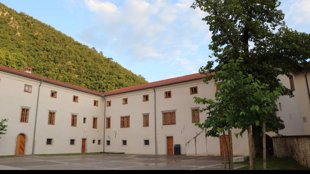 Občina Vipava in Univerza v Novi Gorici rešili spor glede najema dvorca ...