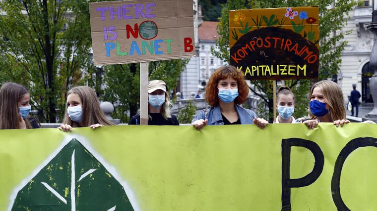 Mladi podnebni aktivisti na najsevernejši del Zemlje - RTV SLO