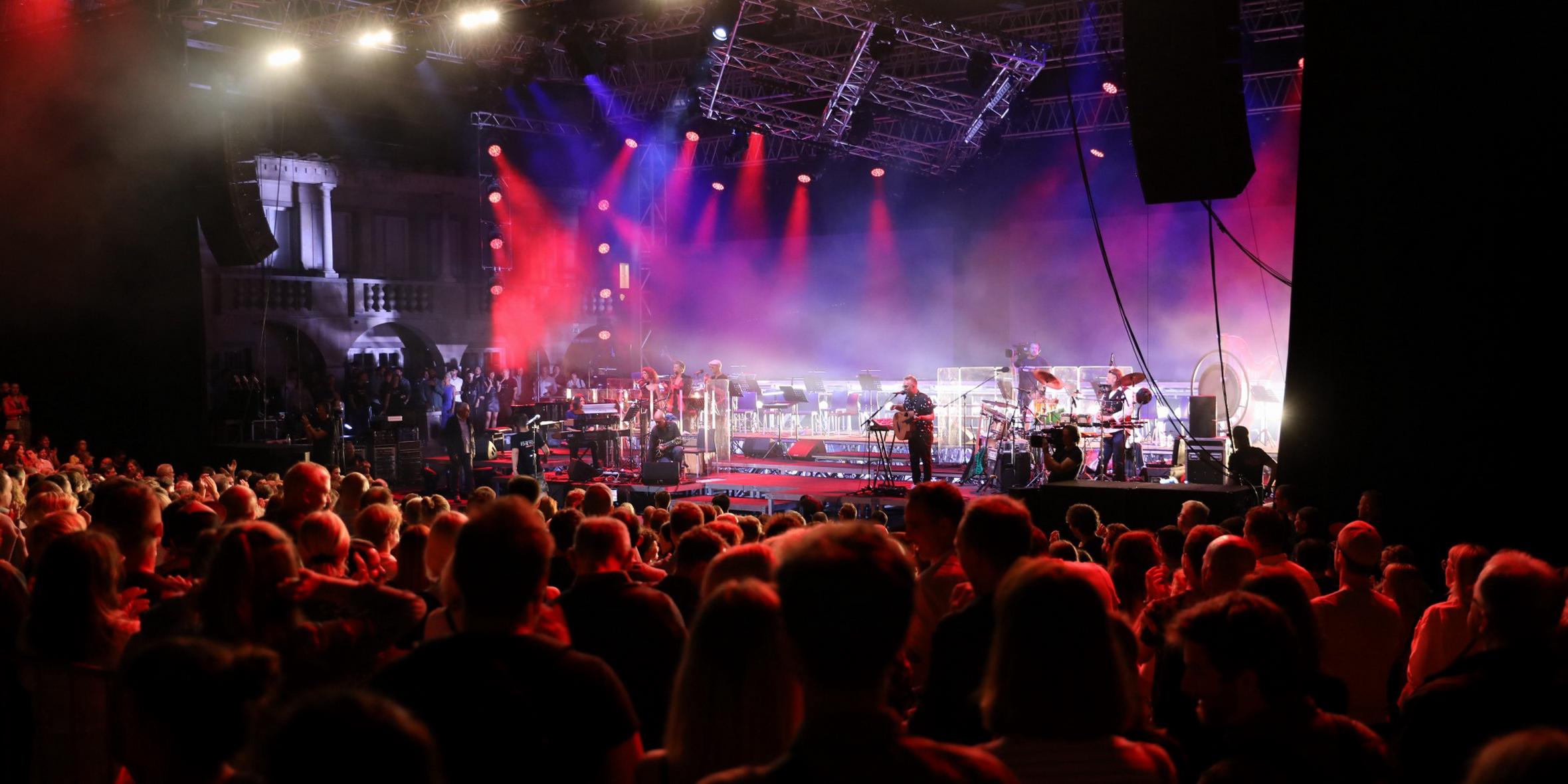 Val 202 • Popevka tedna • Uredniški izbor Vala 202: domače skladbe leta ...