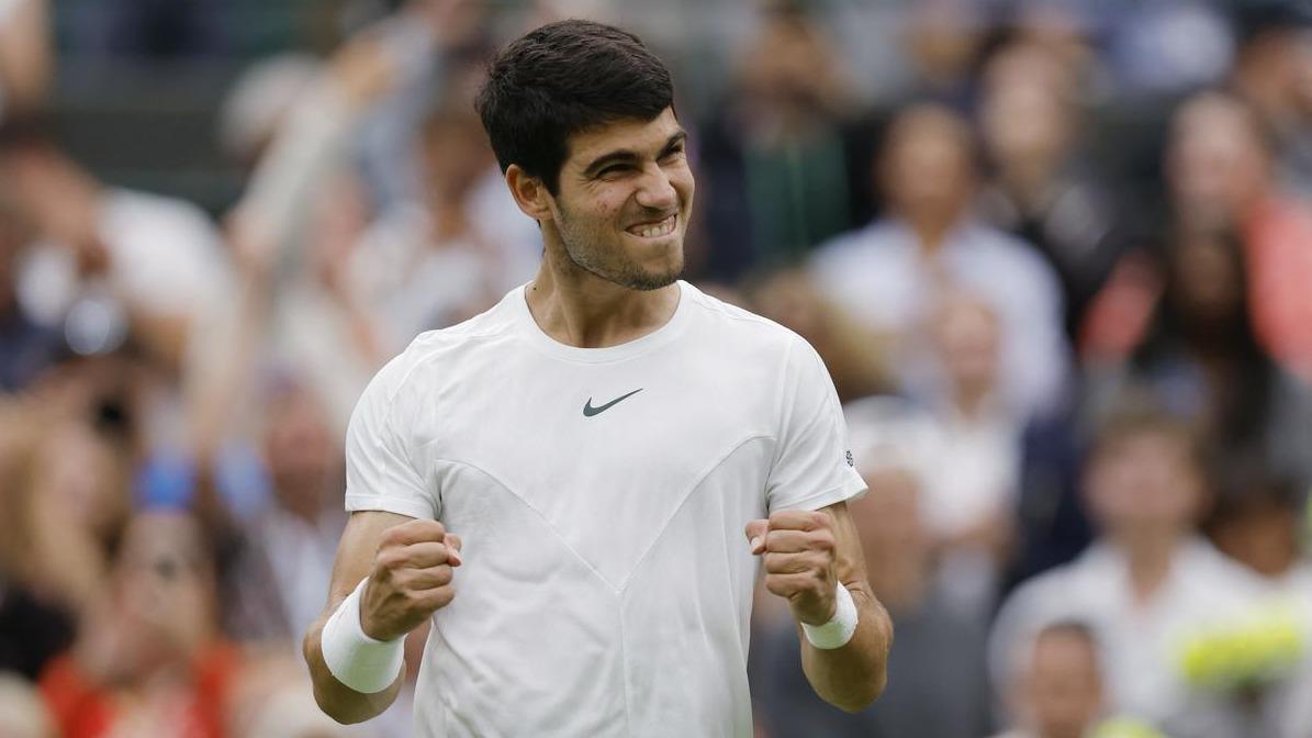 Prva obleka Wimbledona: drzna ženstvenost ali križanec senčnika s ...