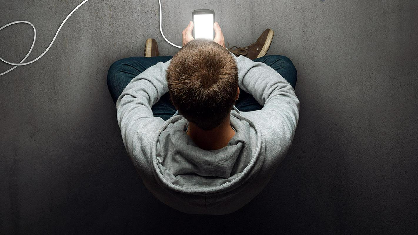 SI-CERT opozarja: Pošiljanje fotografij golote neznancem in neznankam ...