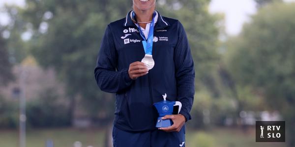 Radio Si • News • Anja Osterman Wins Silver Medal at Canoe Sprint World ...