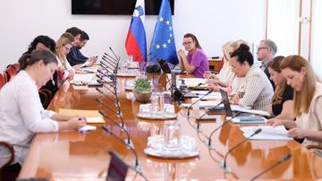 Resnica za obvezno testiranje funkcionarjev na mamila, a ne na konopljo ...